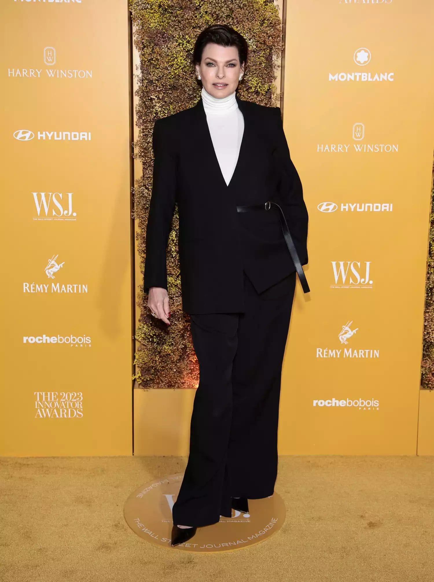 Linda Stuns in Her Comeback to the Red Carpet - Heels News